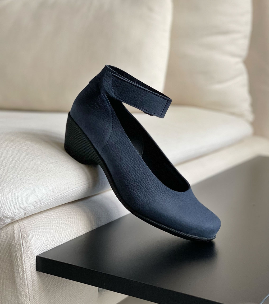 Leather pumps Loints of Holland Muze 33202 Maarn blue shoes